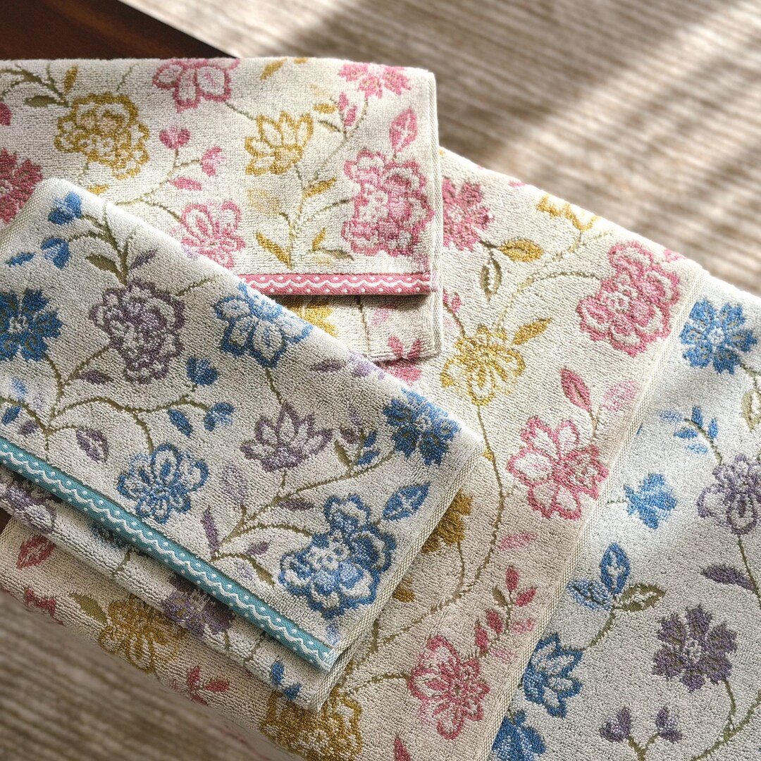 2 Pack, 100% Cotton Retro Calico Floral Pattern Guest Towels, Hand ...