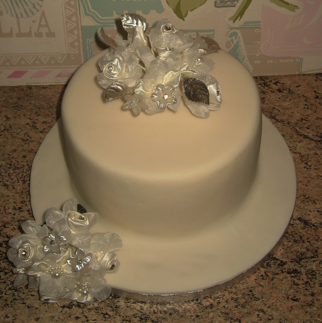 2 X Small Cake Toppers - Etsy