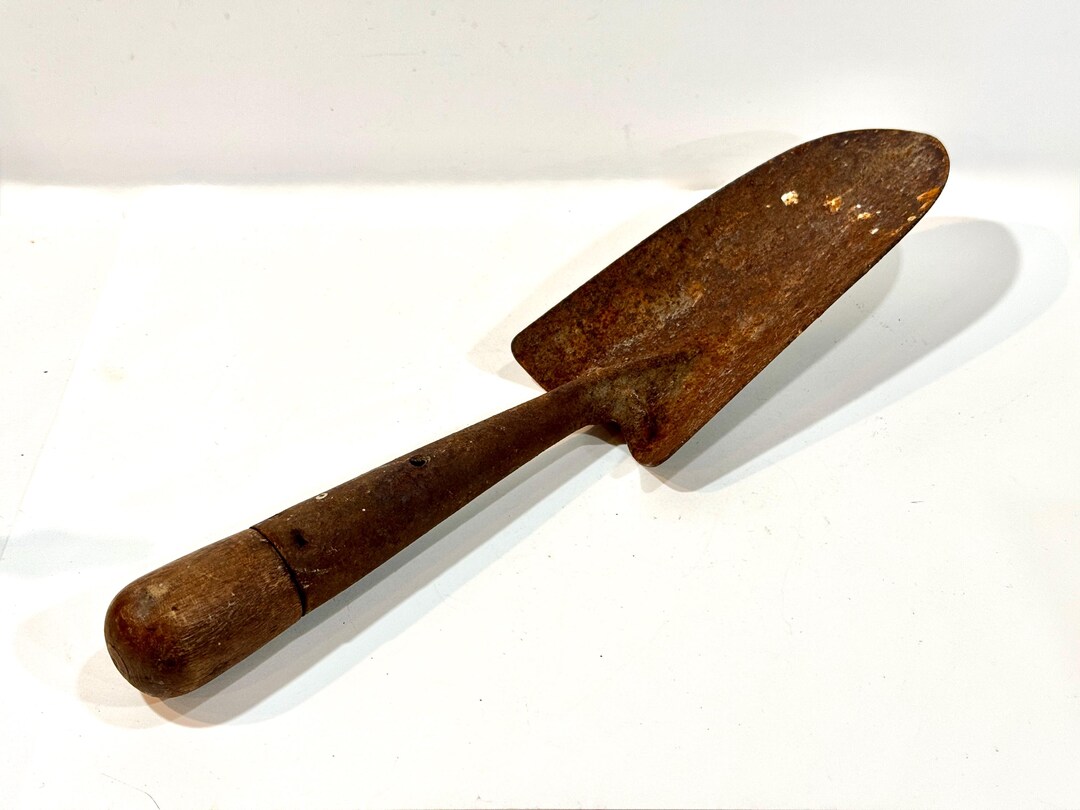 Vintage 1950s Rusty Metal Garden Spade, Primitive Hand Trowel, Garden ...