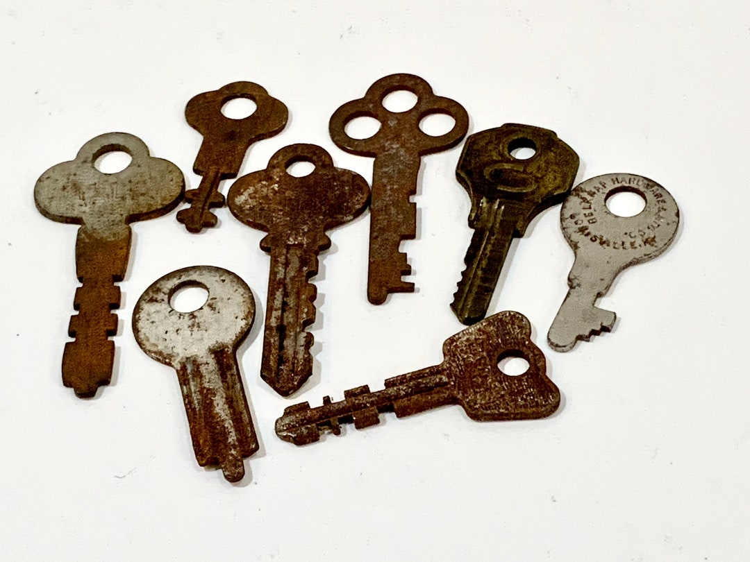 Vintage Flat Skeleton Keys, Metal Keys, Small Metal Keys, Lot of 8 Keys ...