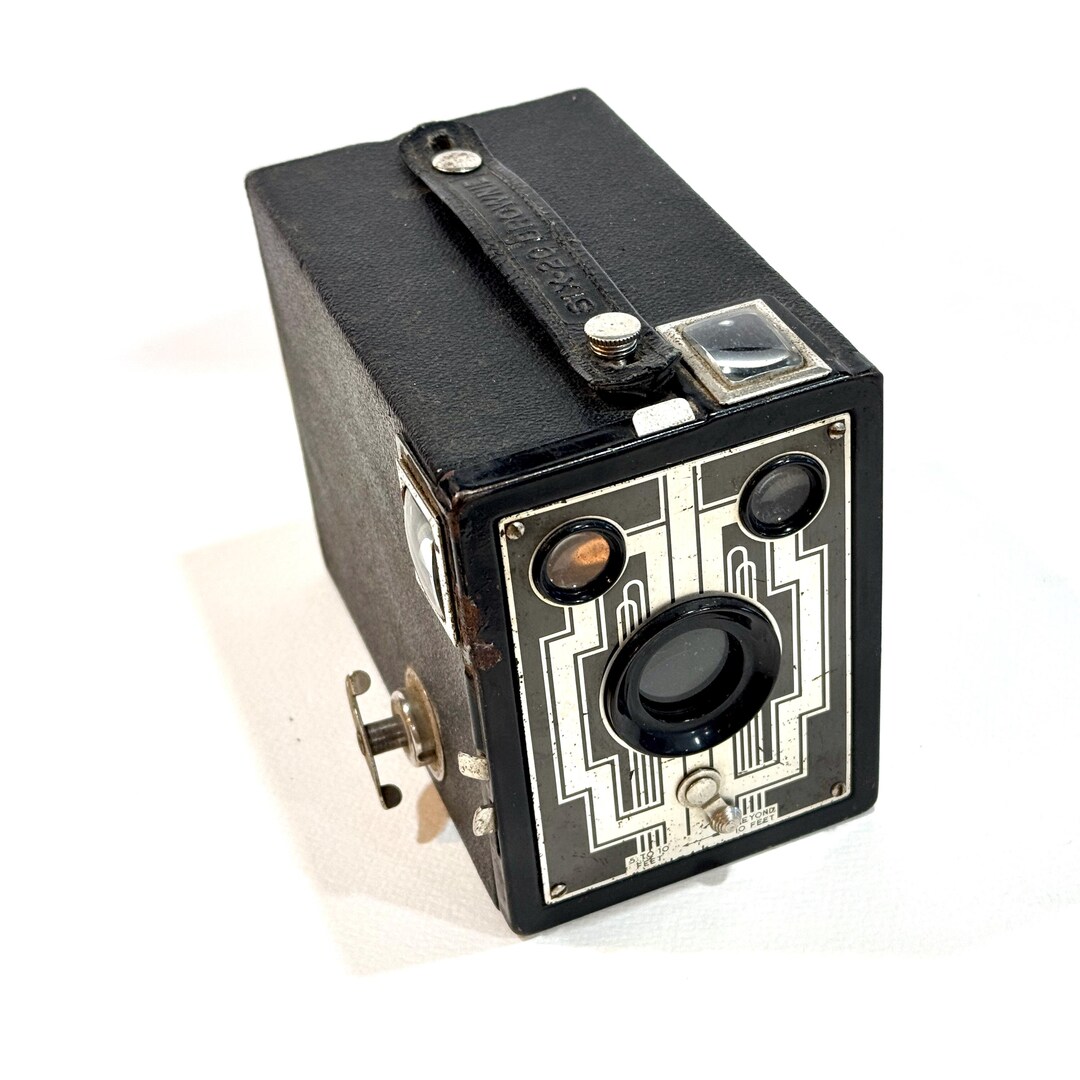 Vintage Camera, Six 20 Brownie, 1930s Era. Box Camera, Art Deco Style ...