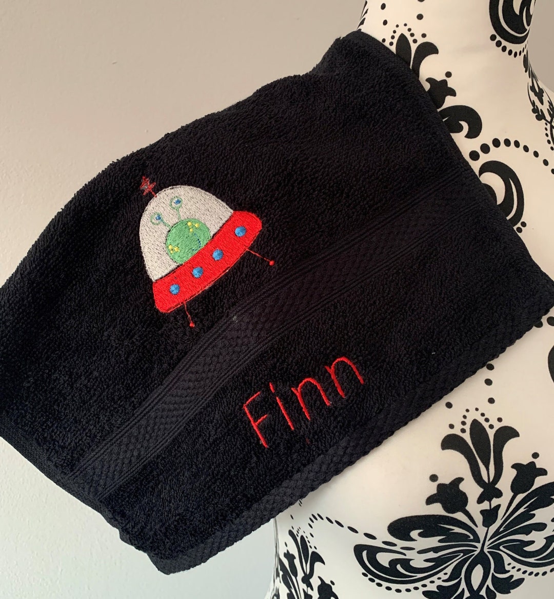 ALIEN SPACESHIP Towel Personalised Face Cloth / Hand Towel / Bath Towel ...