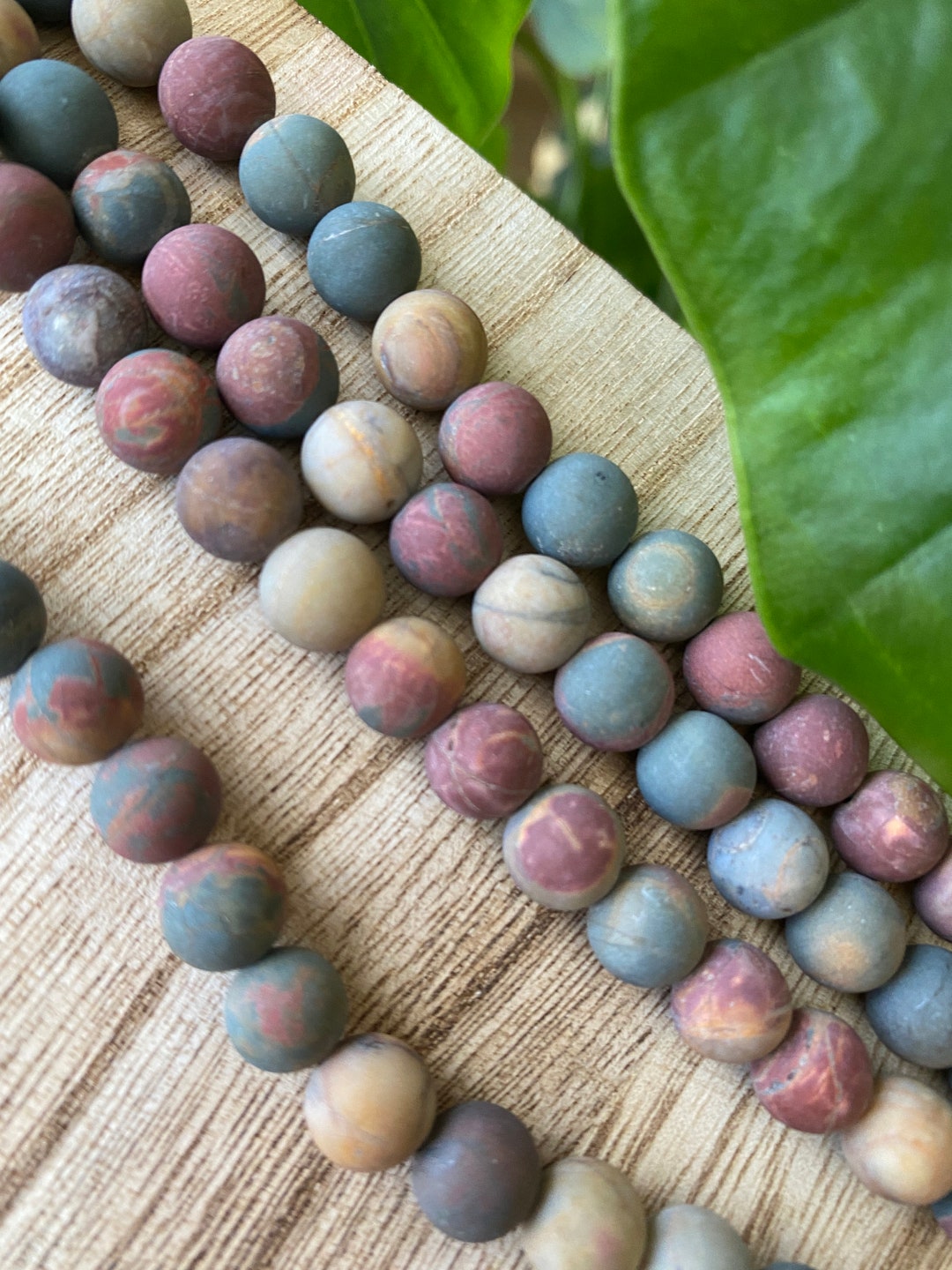 Perle mate de jaspe du ruisseau rouge, perles de pierres précieuses ...