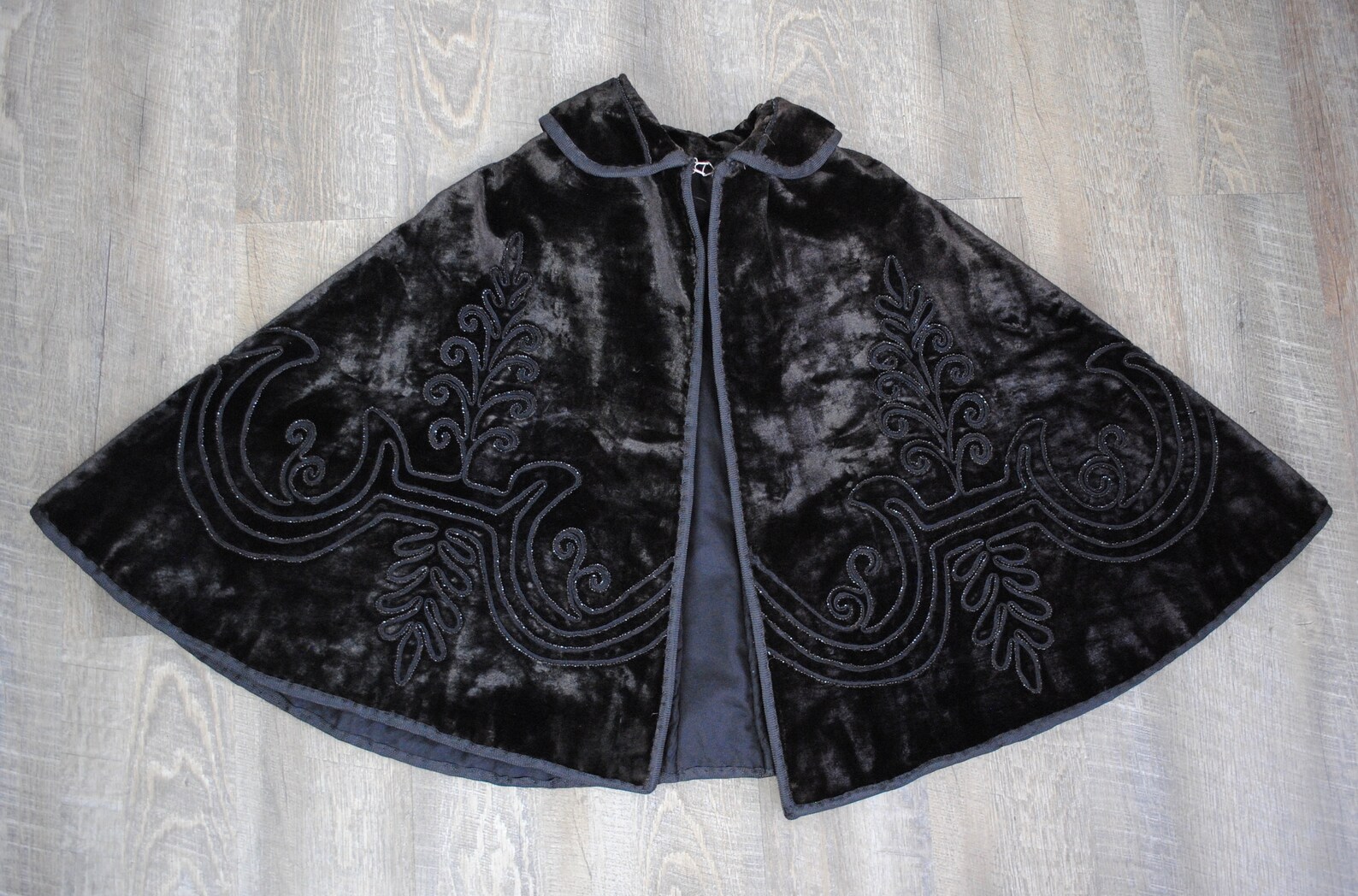 Victorian Velvet Cape Antique 1890s Victorian Black Velvet - Etsy