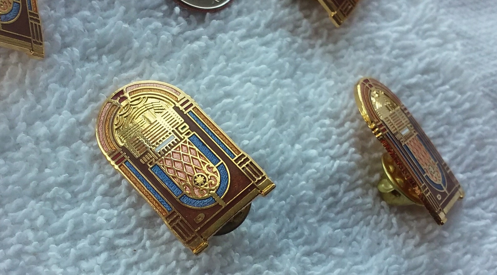Juke Box Trash Can Enameled Jacket Lapel Pin - Etsy