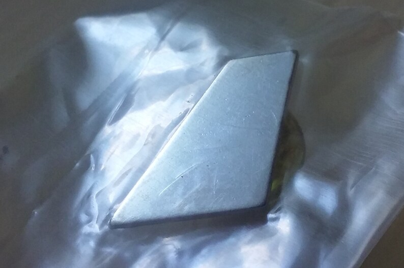 Airplane Tail Fin Lapel Pin Pre-owned - Etsy