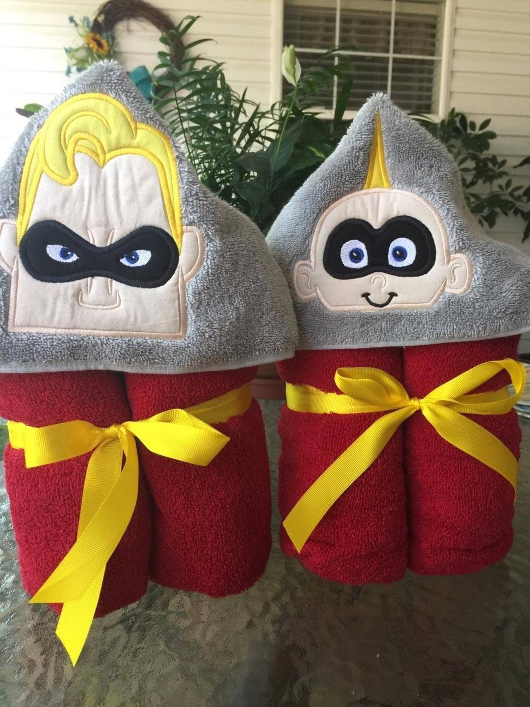 Personalized Embroidered Character Hooded Towel - Incredible Boys - Etsy