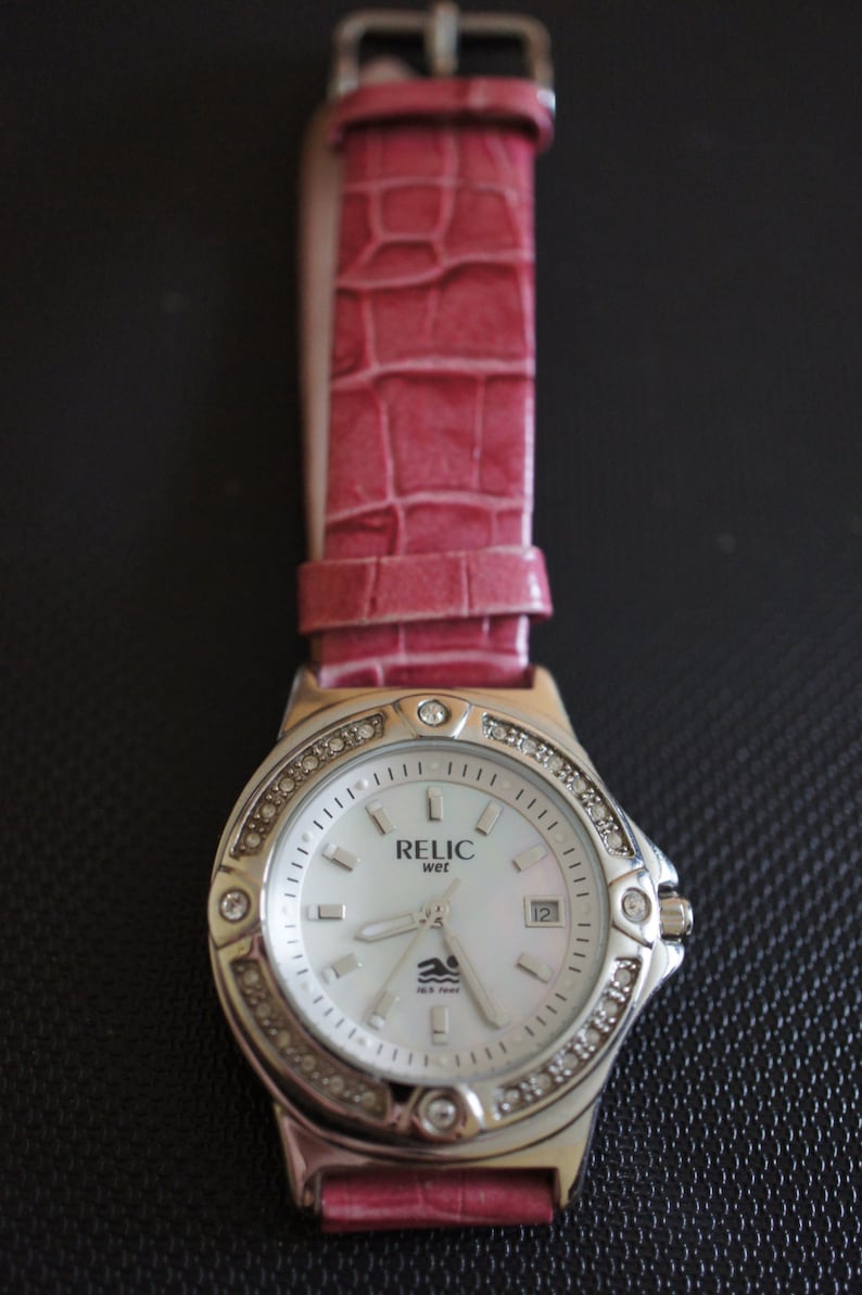 Vintage Relic Wet ZR 11708 250409 Wrist Watch With PINK - Etsy