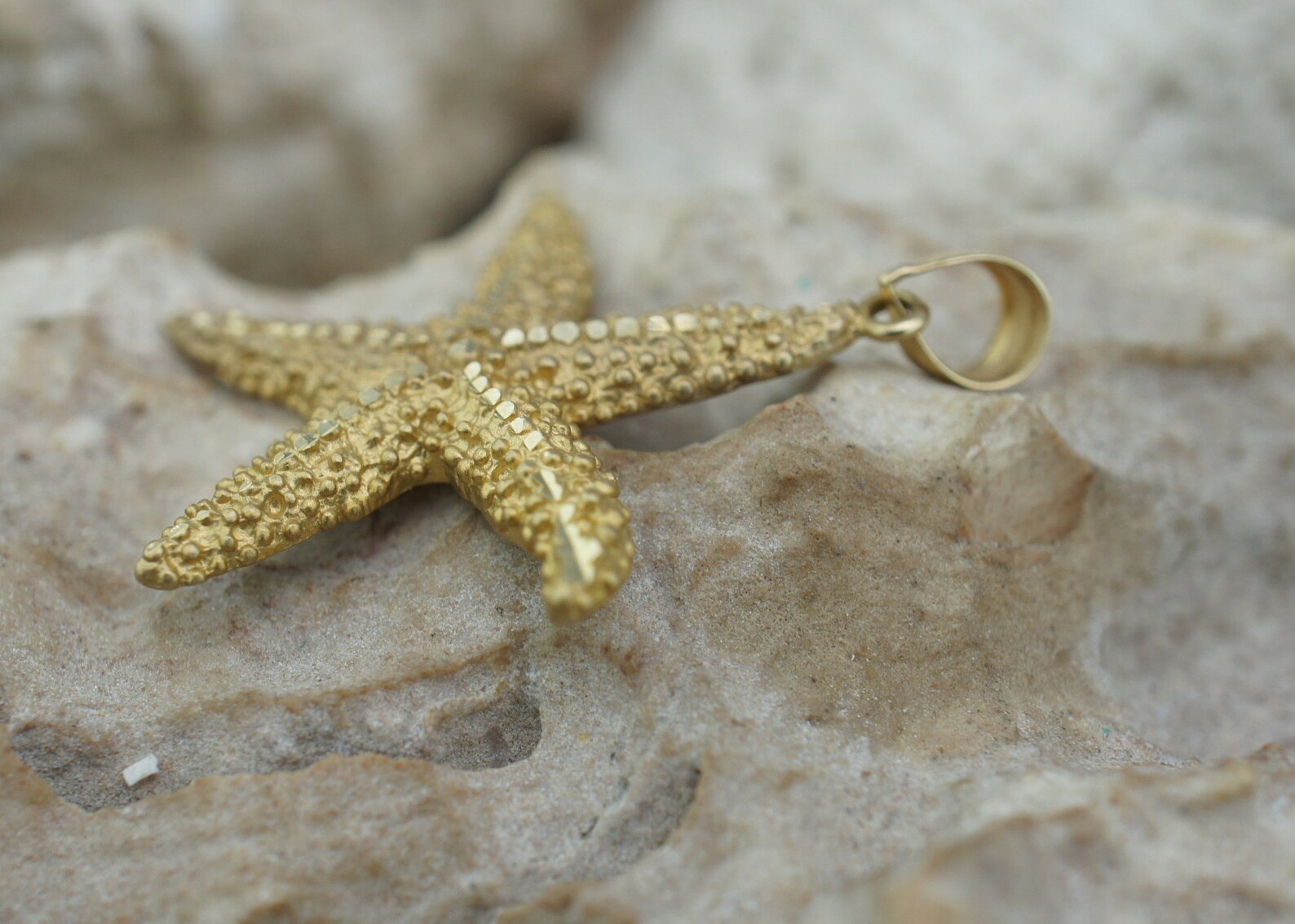 Solid Gold 14k GD Yellow Gold Starfish Pendant Gift Hammered - Etsy