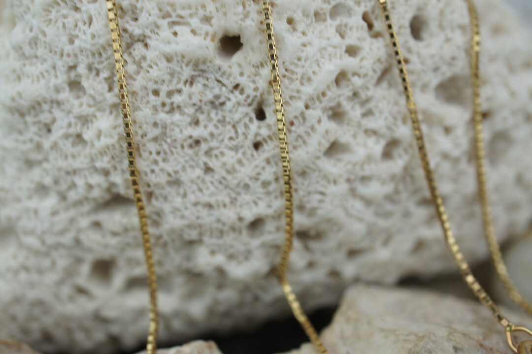 SOLID GOLD 14k Italy Box Design Chain Necklace 2.2 Grams 19” Long 0.5 ...