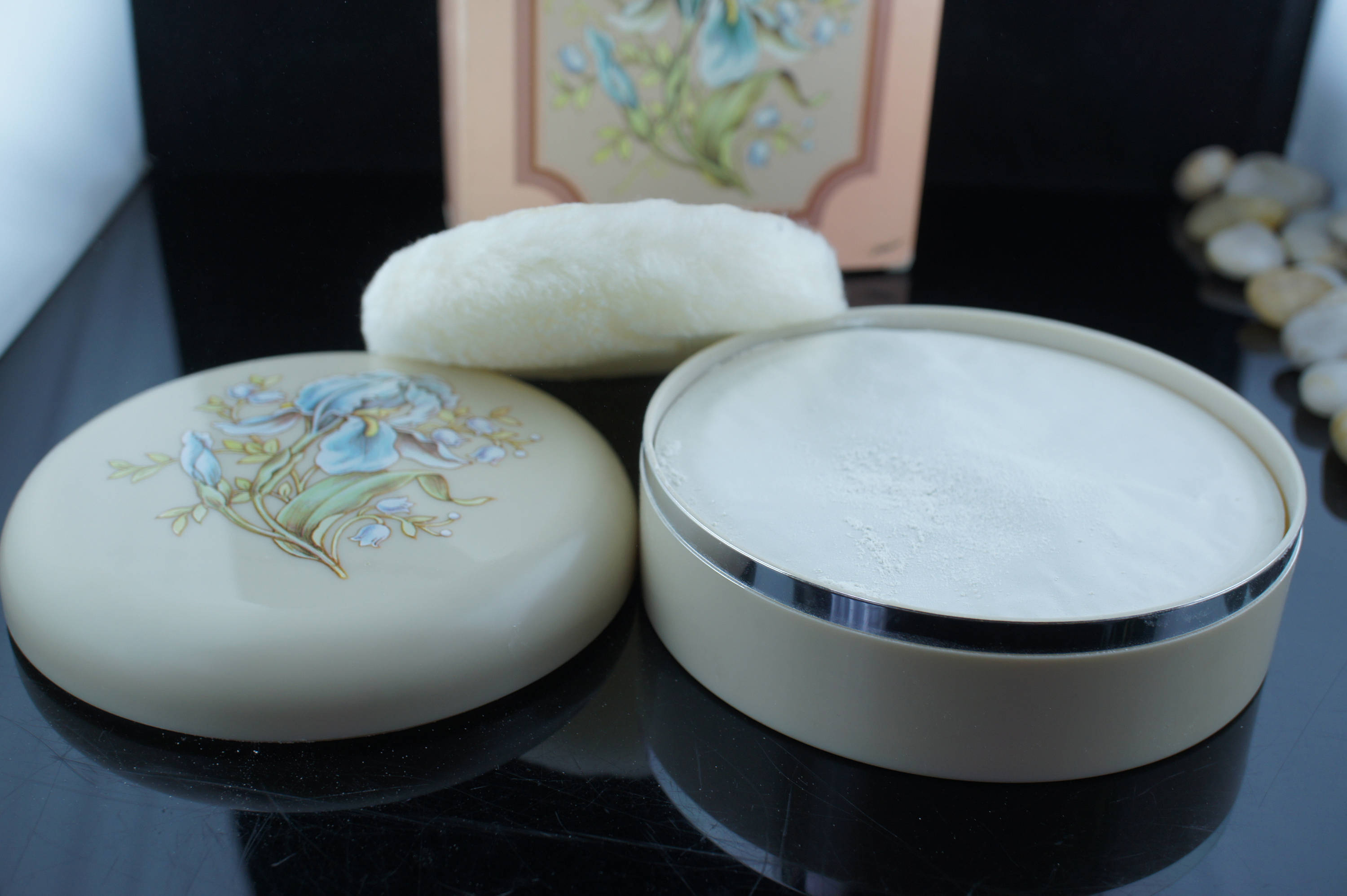 Avon Powder Puff for sale | Only 2 left at -75%