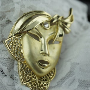 MASK / FACE PIN Opera Brooch Gold Tone With Rhinestones Art Deco ...