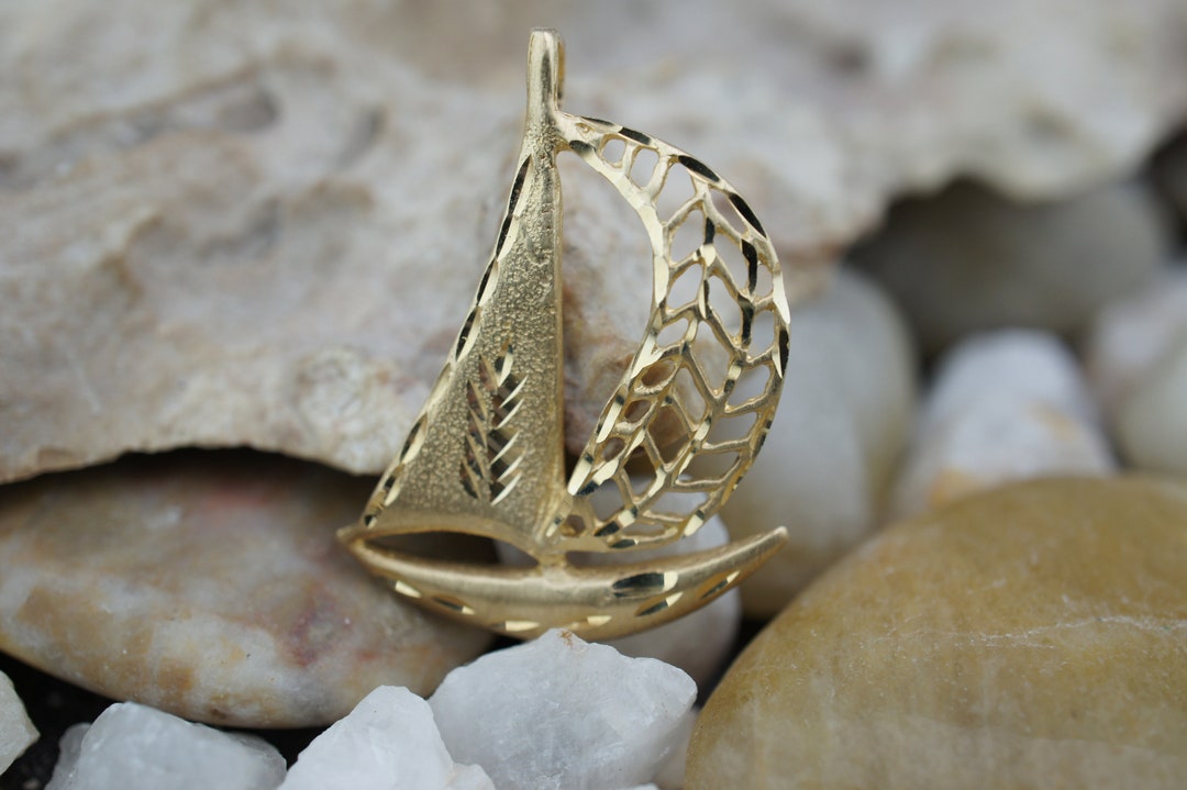 14k Solid Gold Yellow Diamond Cut Design Carved Boat Sailboat Pendant ...
