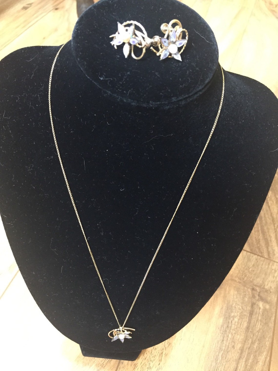 Vintage Jewelry Chain Necklace JANICE 12 KGF Blue / on Gold Necklace ...
