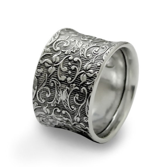 Personalized Textured Silver Ring With Floral Pattern - Etsy