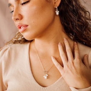 Verona Pearl Necklace • Gold or Silver - Modern Pearl Jewelry - Bridal ...