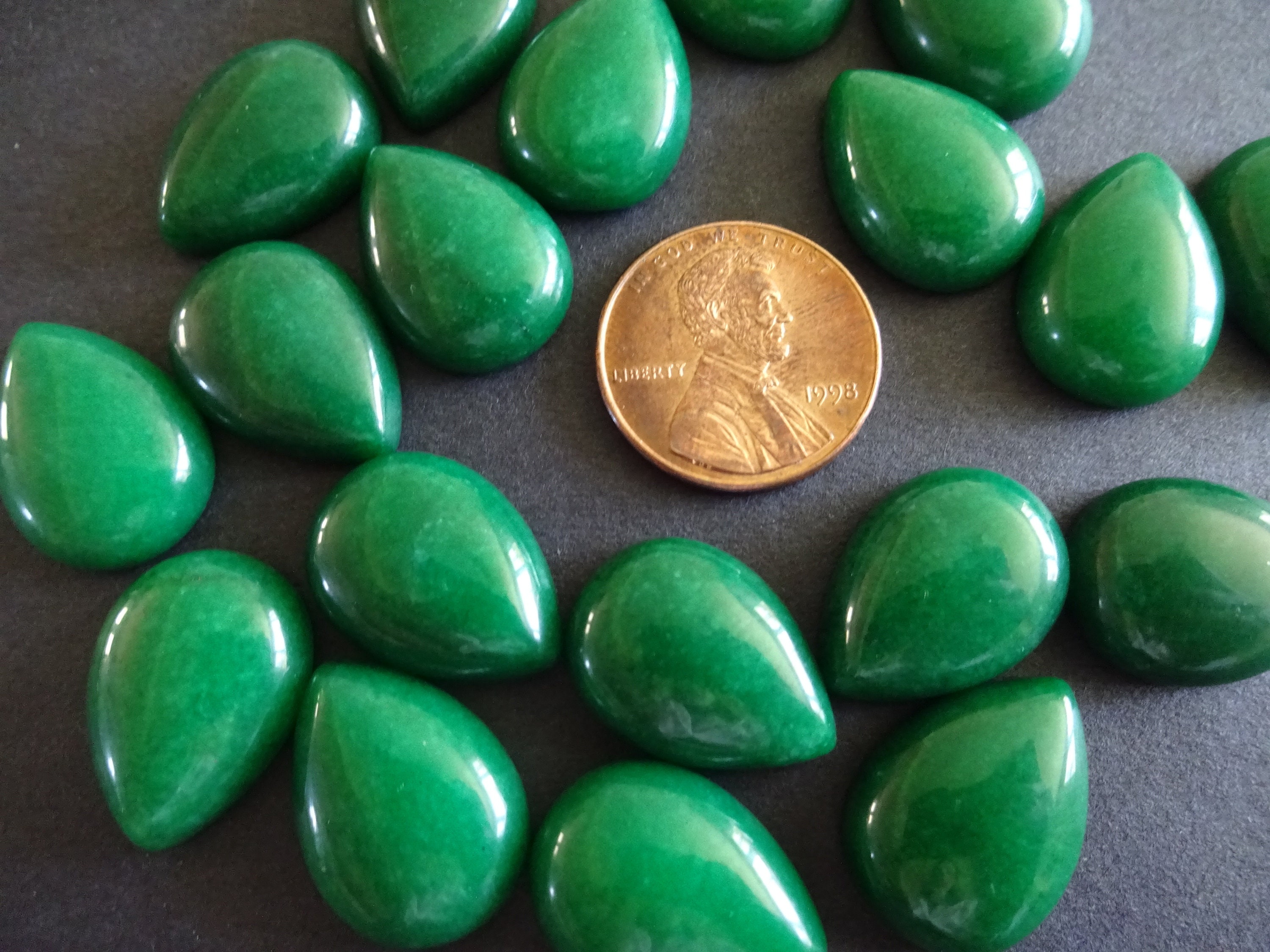 18x13mm Natural Malaysia Jade Gemstone Cabochon Dyed Teardrop 18x13mm Natural Malaysia Jade Gemstone Cabochon Dyed Teardrop