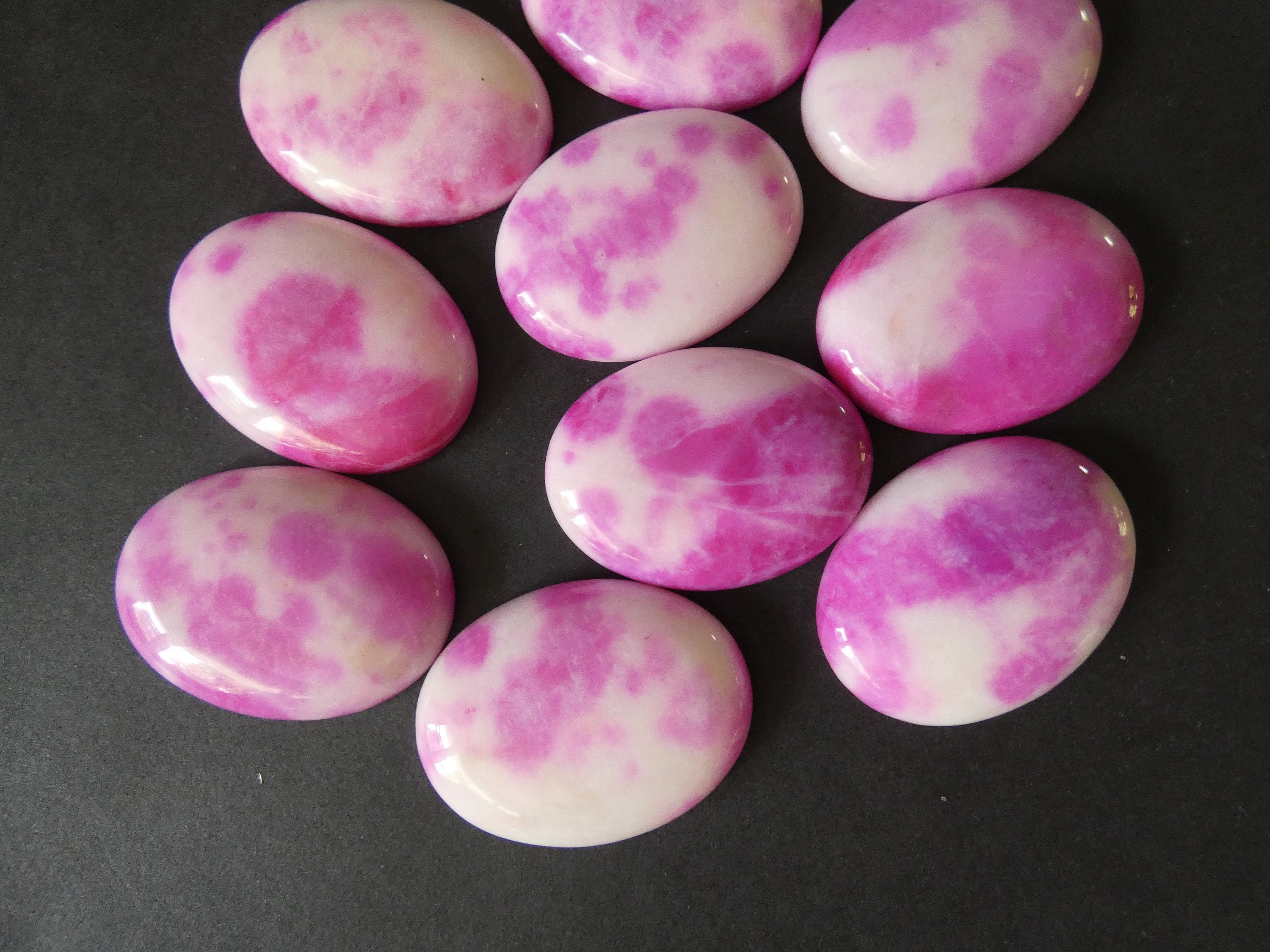 40x30mm Natural White Jade Dyed Gemstone Cabochon, Hot Pink Oval ...