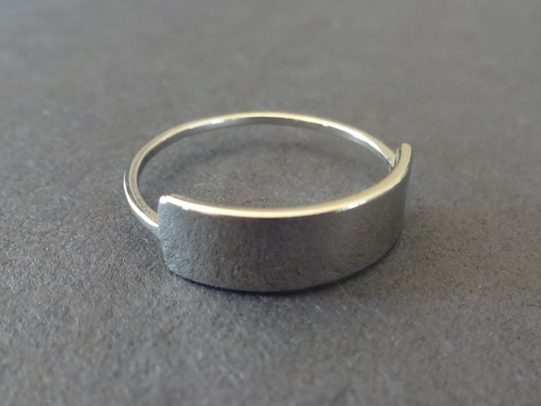 Stainless Steel Rectangle Bar Ring, Silver Rectangular Design, Sizes 7 ...