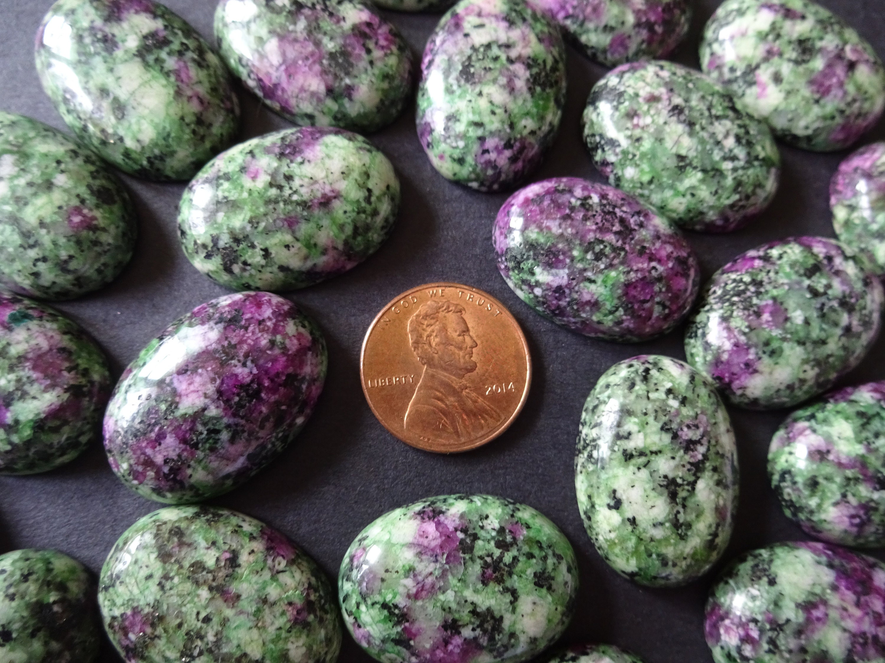 25x18mm Natural Ruby in Zoisite Cabochon, Anyolite, Crystal, Oval ...