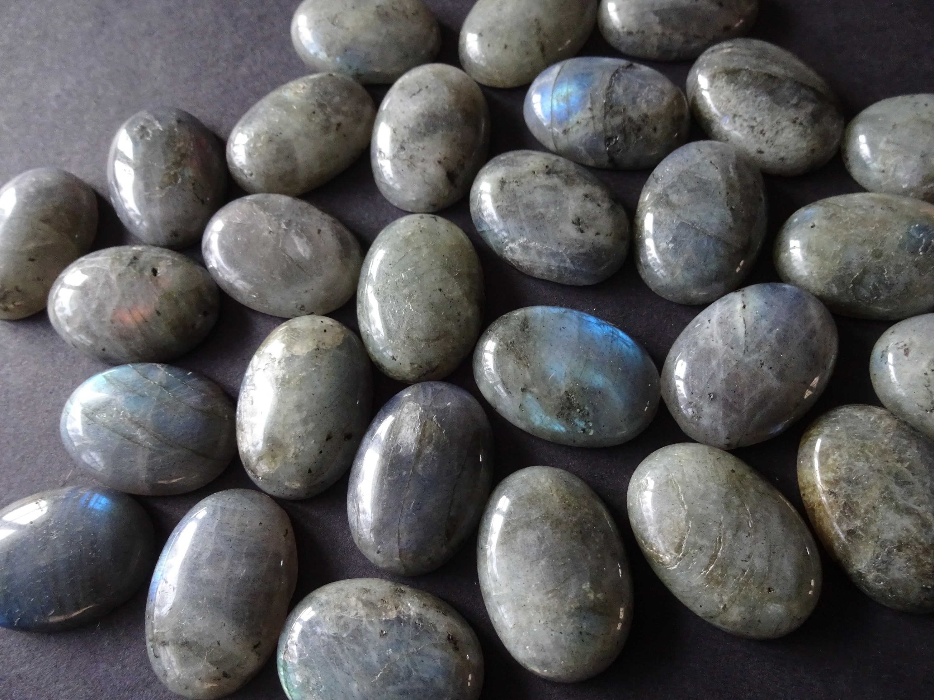 25x18mm Natural Labradorite Cabochon, Oval Gemstone, Polished Gem, Cool ...