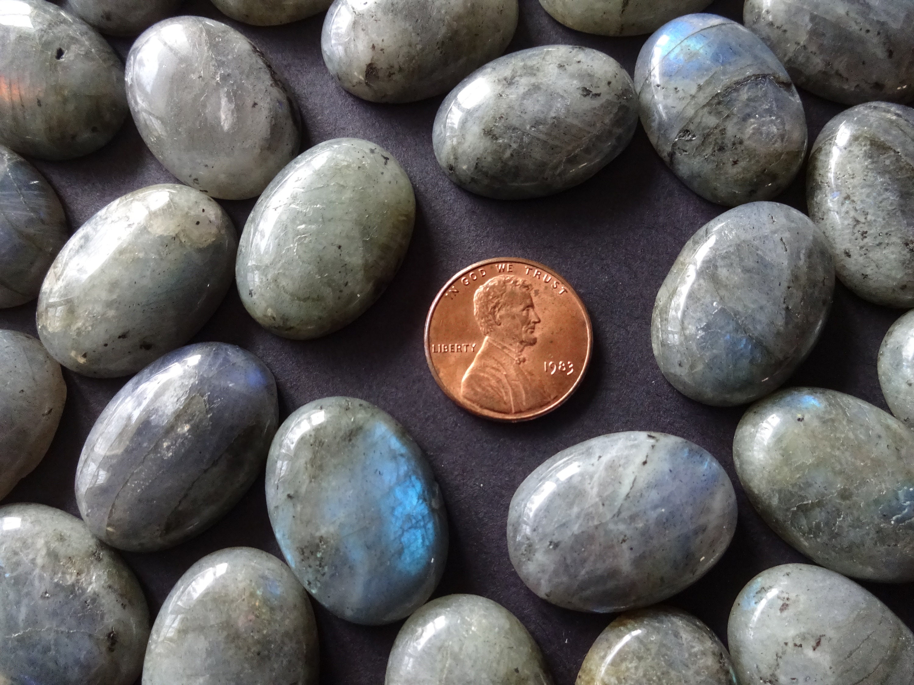 25x18mm Natural Labradorite Cabochon, Oval Gemstone, Polished Gem, Cool ...