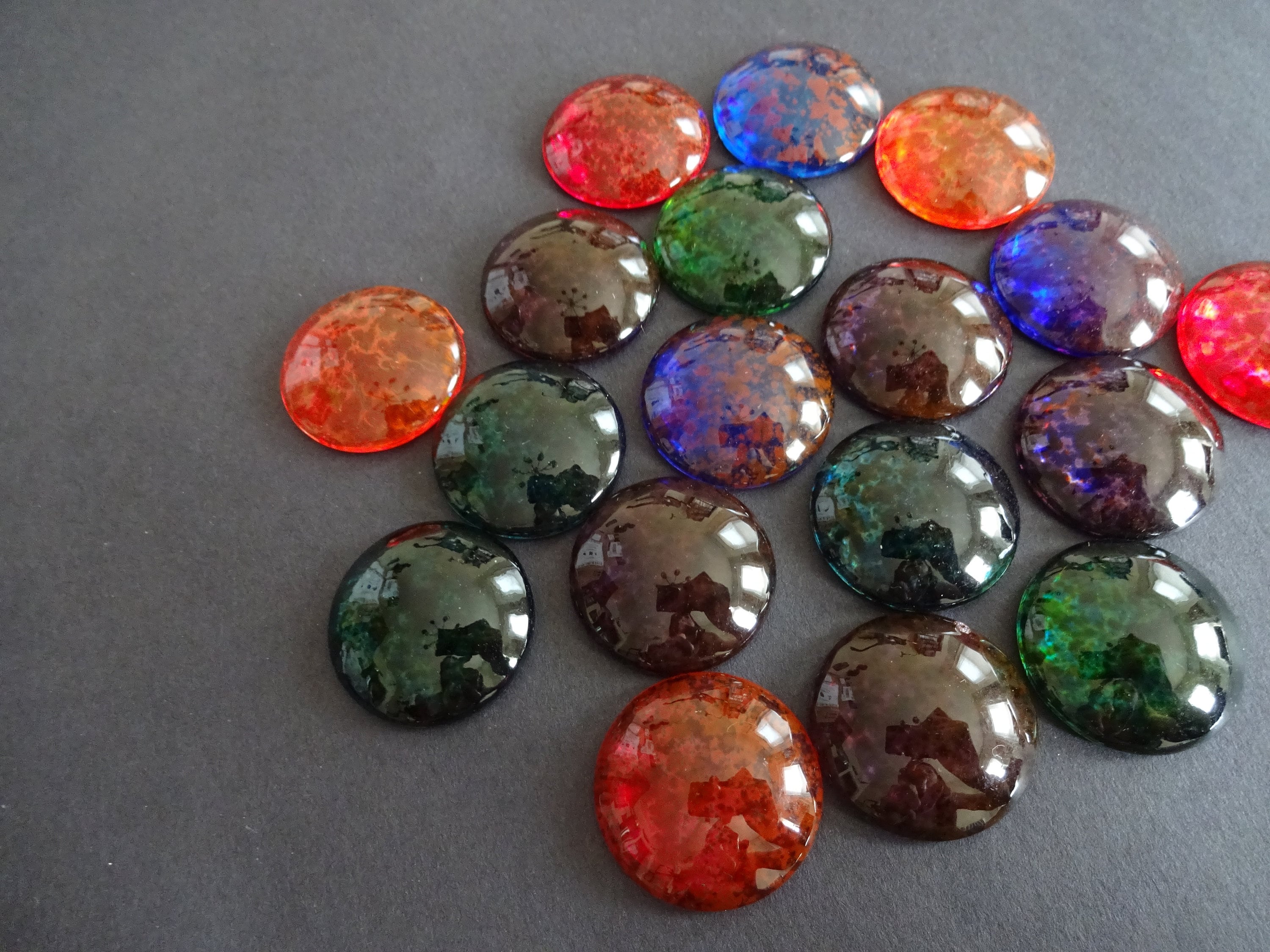 Set of Two 25mm Dome Glass Cabochons, Spray Painted Round Cabochon ...