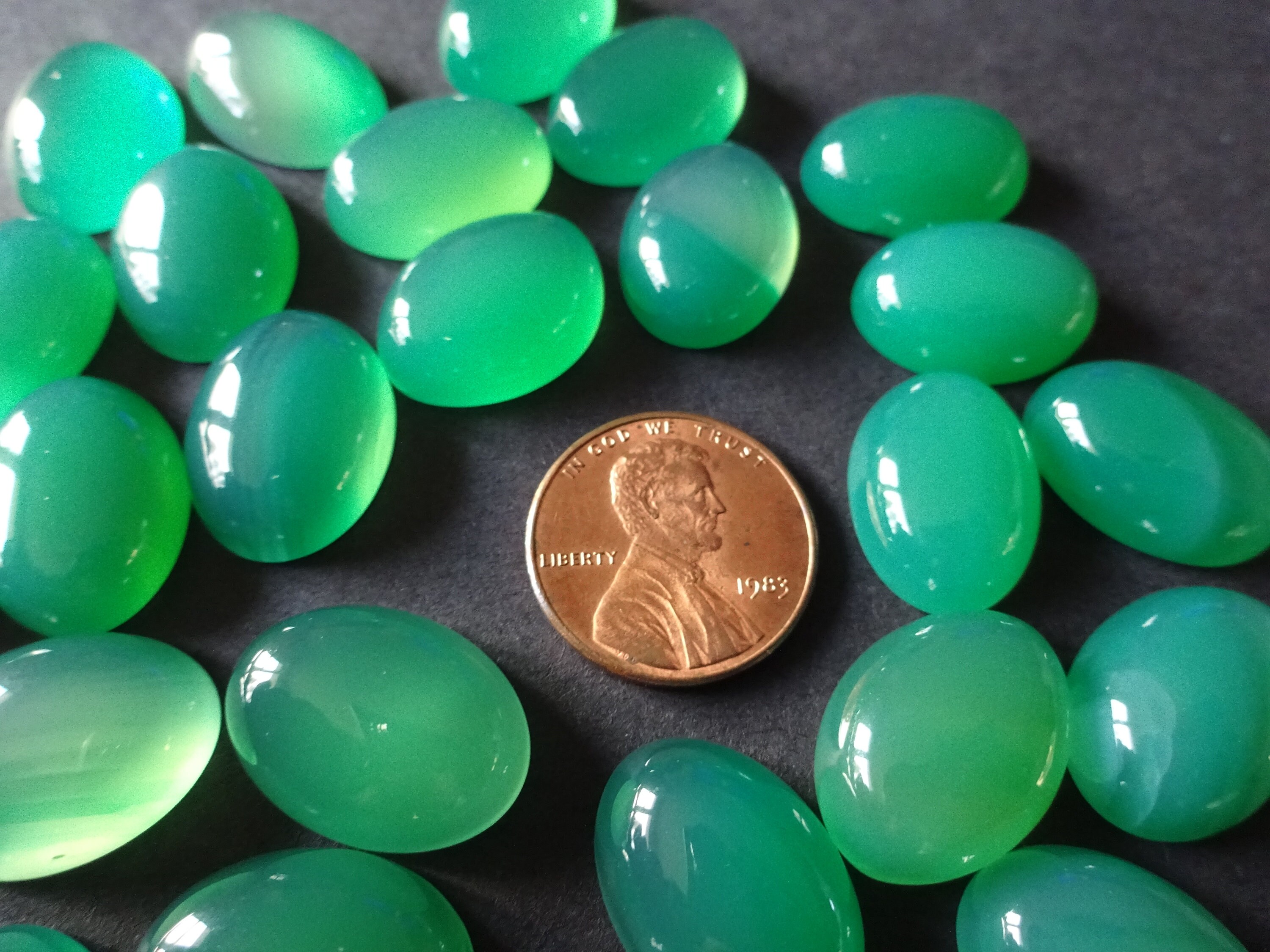 18x13mm Natural Green Agate Gemstone Cabochon Basic Oval Cabochon 18x13mm Natural Green Agate Gemstone Cabochon Basic Oval Cabochon