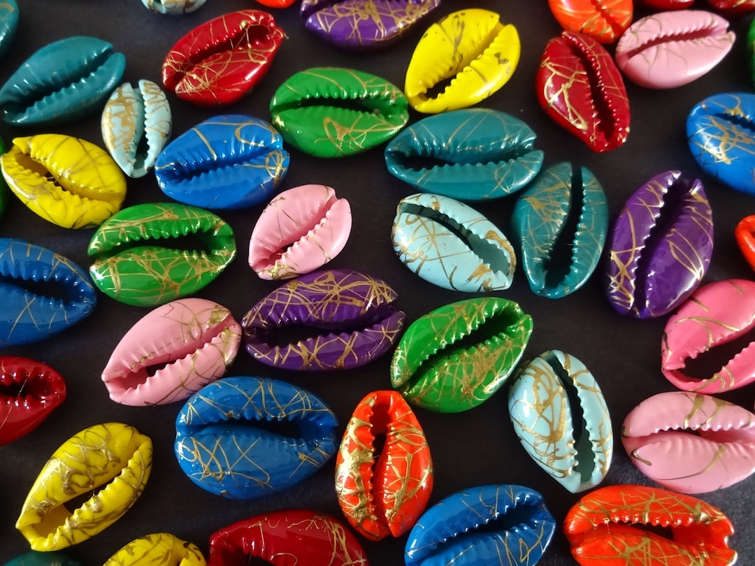 18-21x12-15mm Natural Cowrie Shell Drawbench Beads, Spray Painted ...