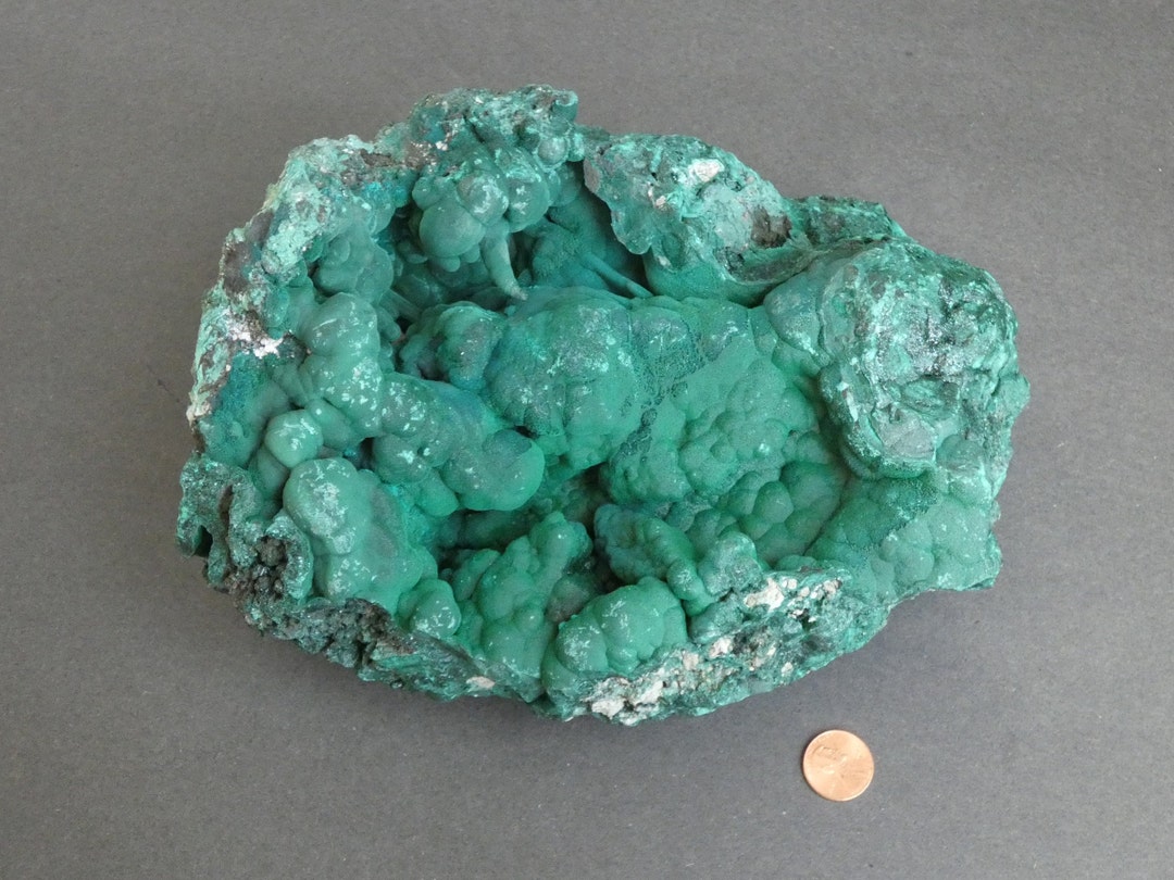 220x170mm Natural Botryoidal Malachite Geode With Stalactite Coated ...