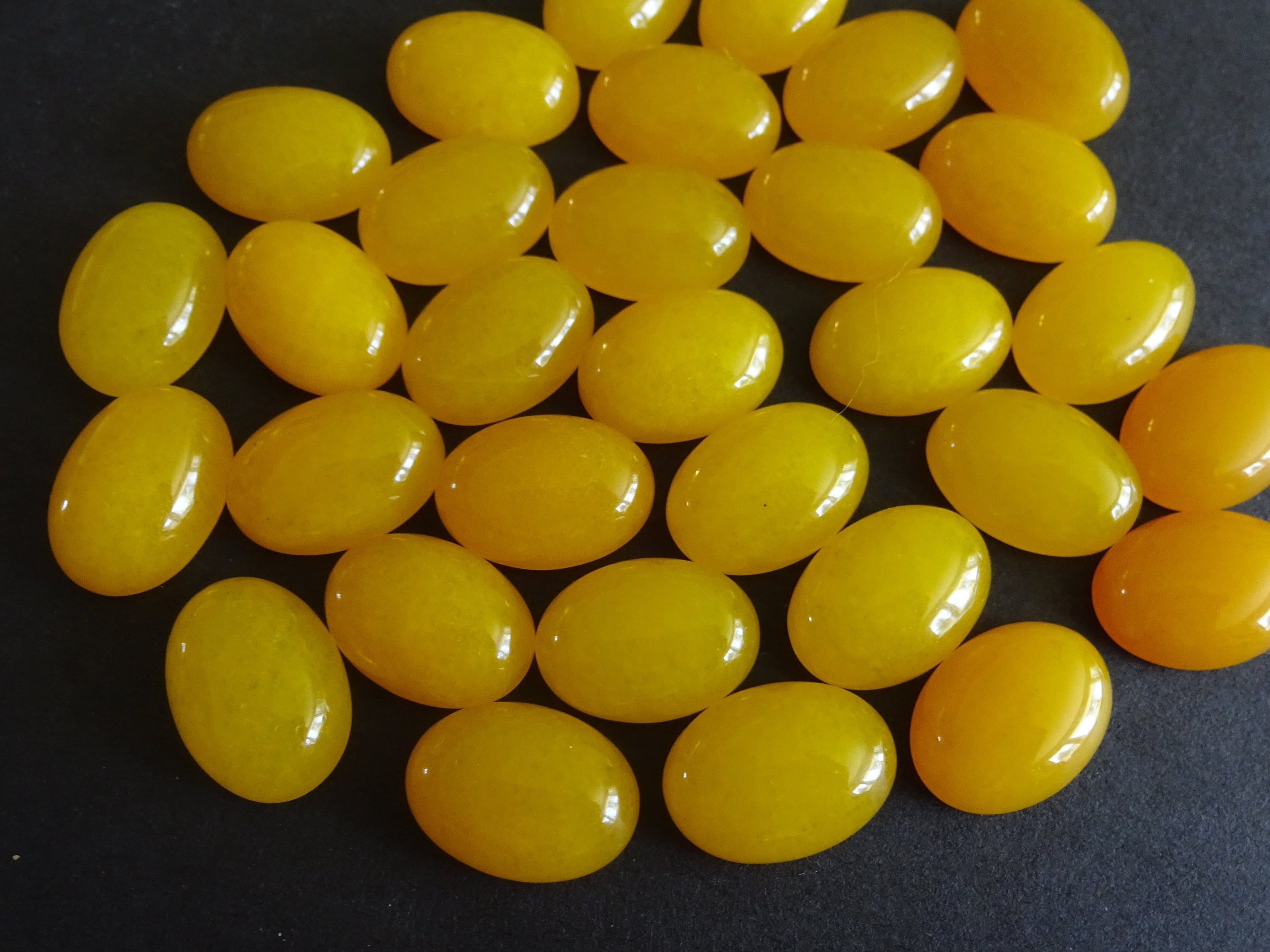 25x18mm Natural White Jade Gemstone Cabochon, Dyed, Yellow Oval Cab ...