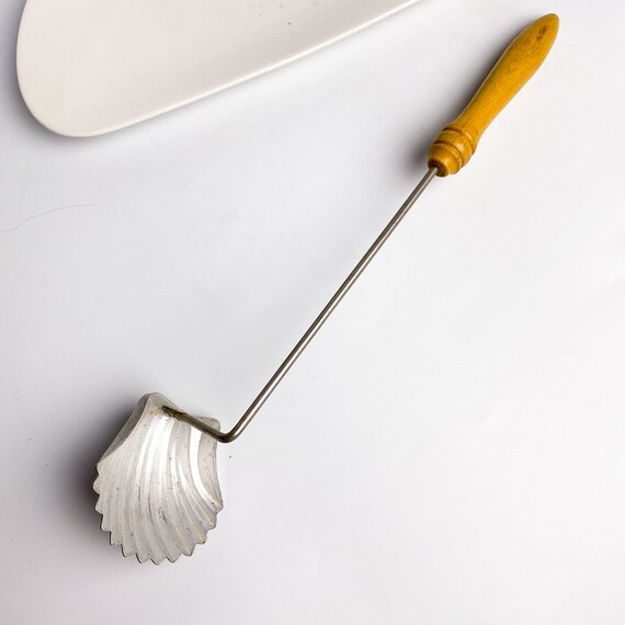 Vintage Antique Aluminum Shell Shaped Ladle Primitive - Etsy