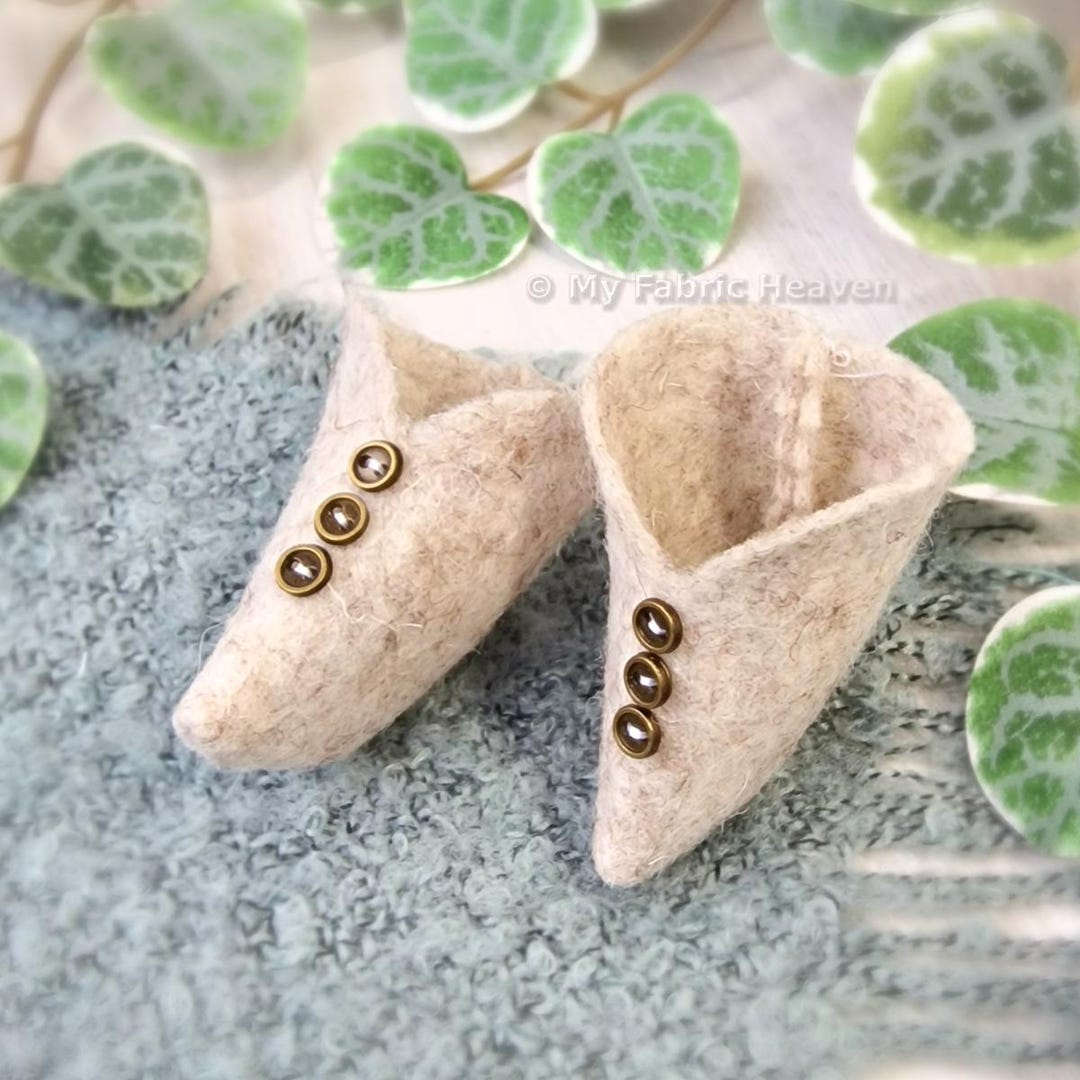 Doll Boots PDF Sewing Pattern: Pointed-toe Felt Shoes for 16" Stuffed ...