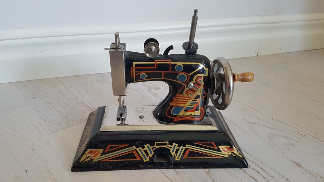 Casige Tin Toy Sewing Machine Germany 1015 - Etsy