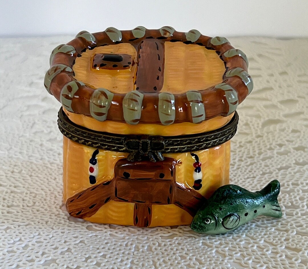 FISHING TRINKET BOX Porcelain Hinged Box Fish Inside Phb Opens Easily ...