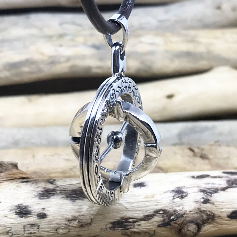 Tempus Fugit Compass Rose Kinetic Jewelry Pendant Necklace - Etsy