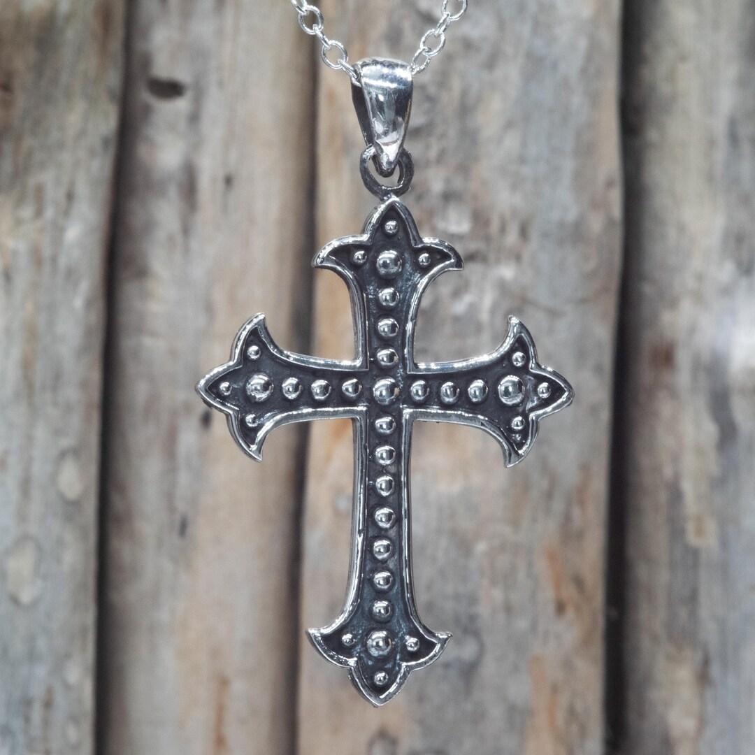 Sterling Silver Gothic Cross Pendant Necklace | Trefoil Christian ...