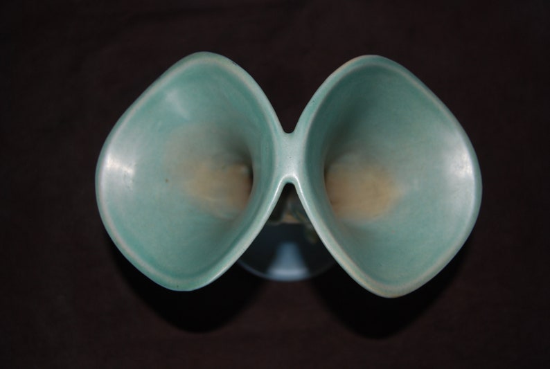 MINT Roseville Pottery Double Cornucopia White Rose Blue Vase 145 8 ...