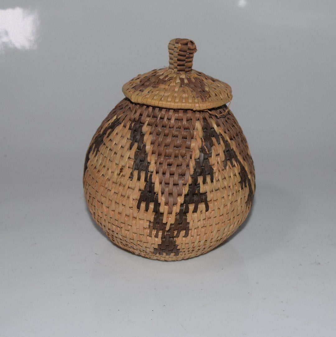 South Africa Zulu Kingdom Herb Basket W Lid Vintage Hand Woven ...