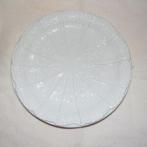 Embossed Italian Pleated Lace Overlay Ceramic Plate Embossed White ...