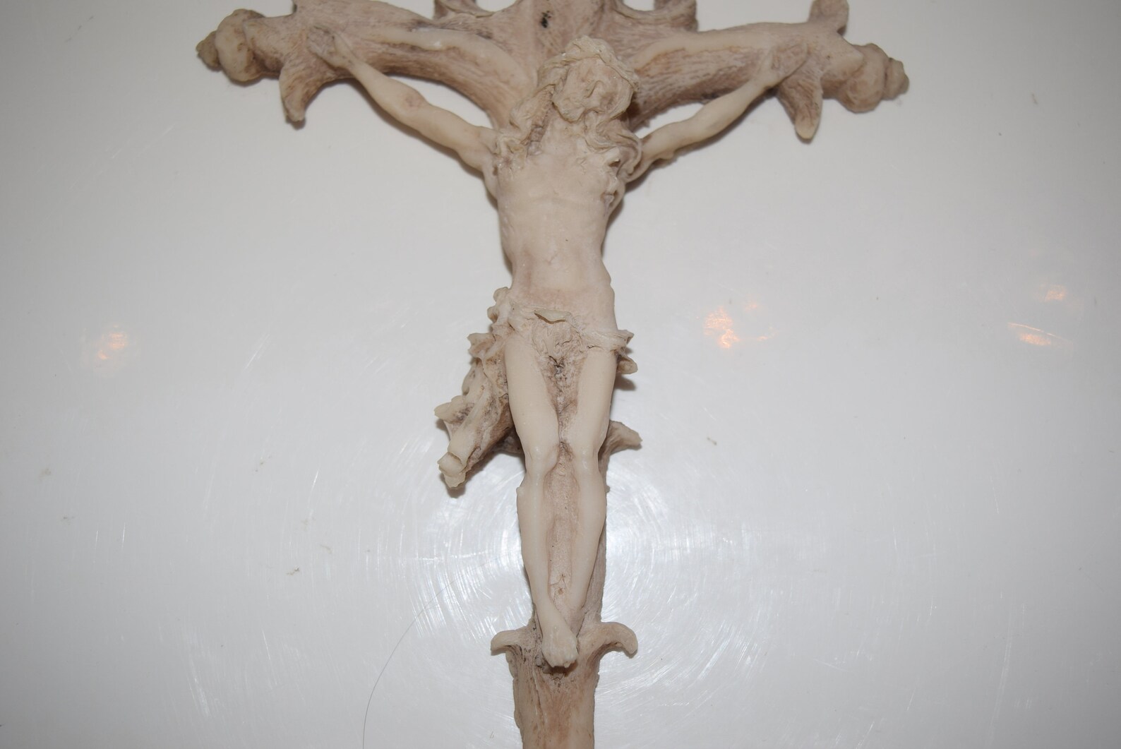 Beige Hard Plastic Crucifixion Statue Wall Crucifix / Resin - Etsy