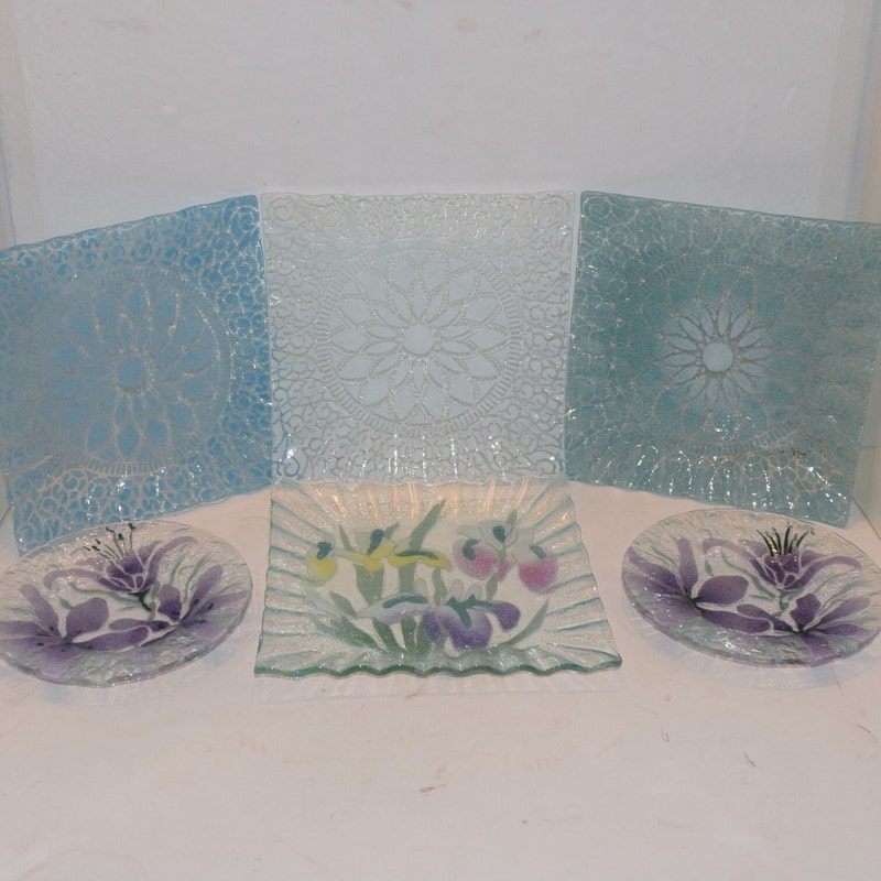 Water Lily Plate - Etsy