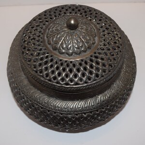 Cutout Jaali Box Ornate Container Dome Finial Lidded Reticulated Open ...