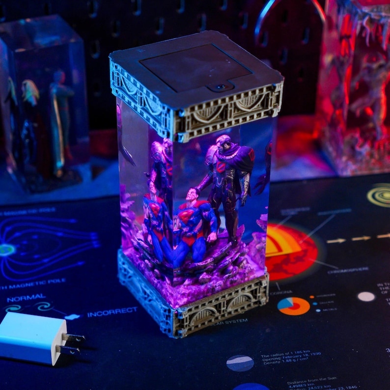 Fallen Superman Vs Zod DC Resin Lamp Resin Diorama Night Light ...