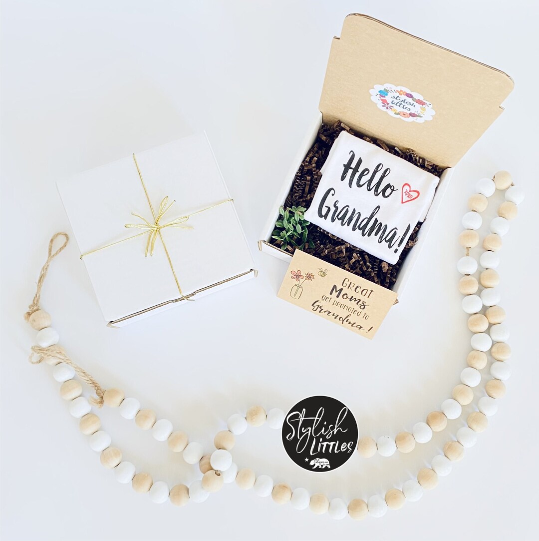 Hello Grandma Baby Onesie® - Pregnancy Reveal to Family Parents ...