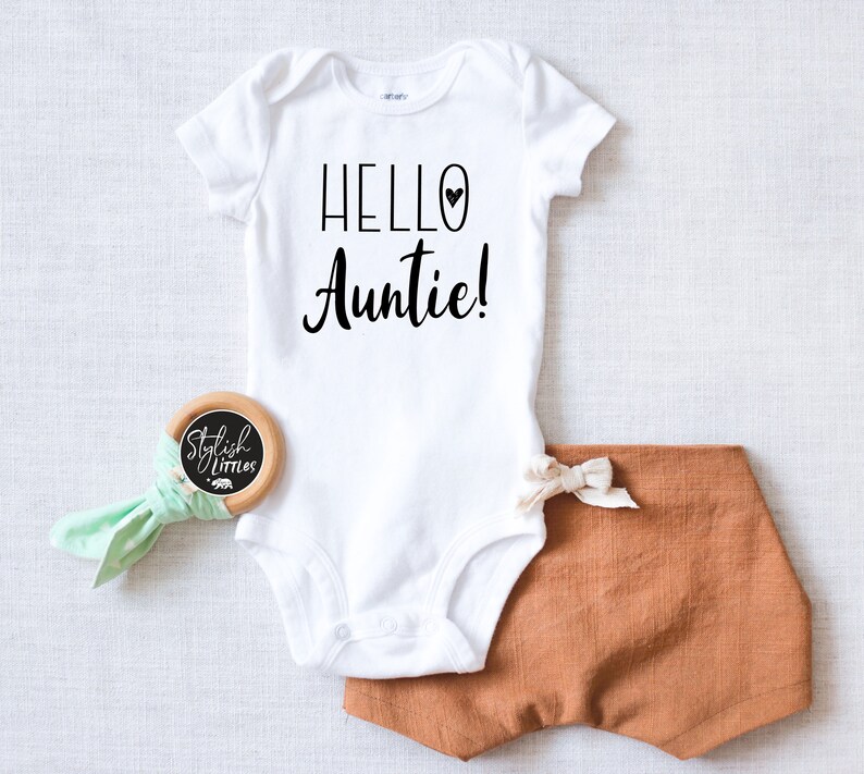 Hello Auntie Newborn Baby Onesie® Pregnancy Announcement - Etsy España
