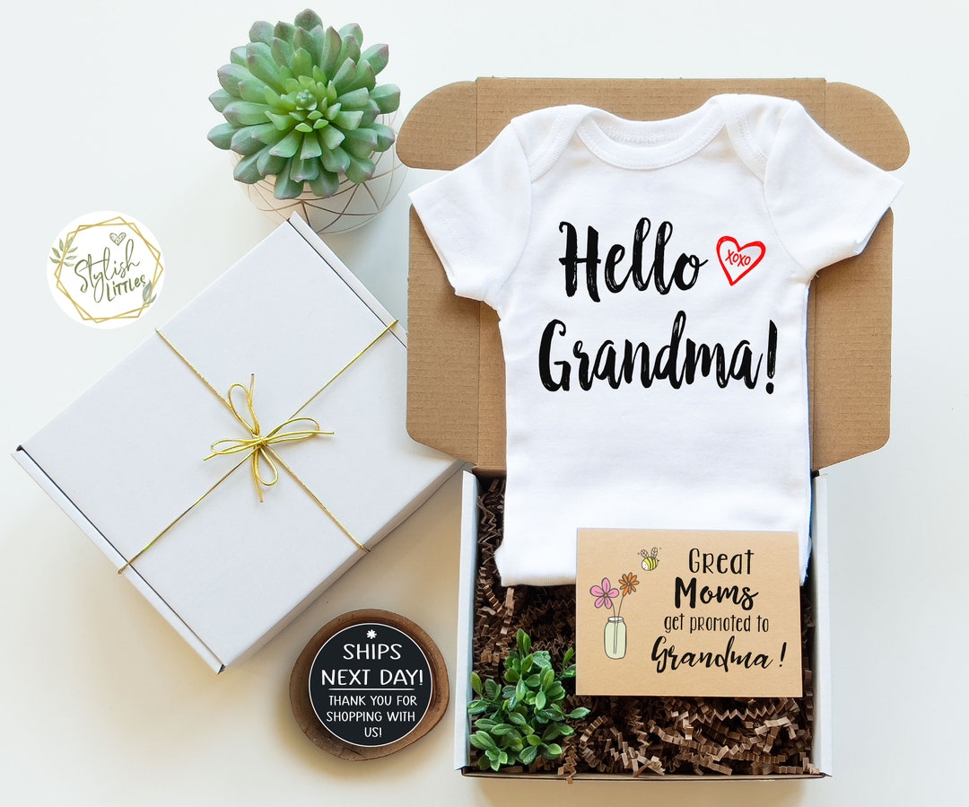 Hello Grandma, Pregnancy Reveal to Family Going to Be a Grandma ...
