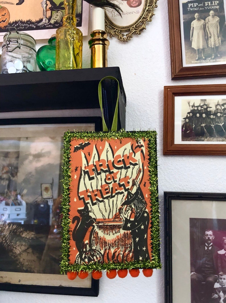 Trick or Treat Halloween Hanging Plaque - Etsy
