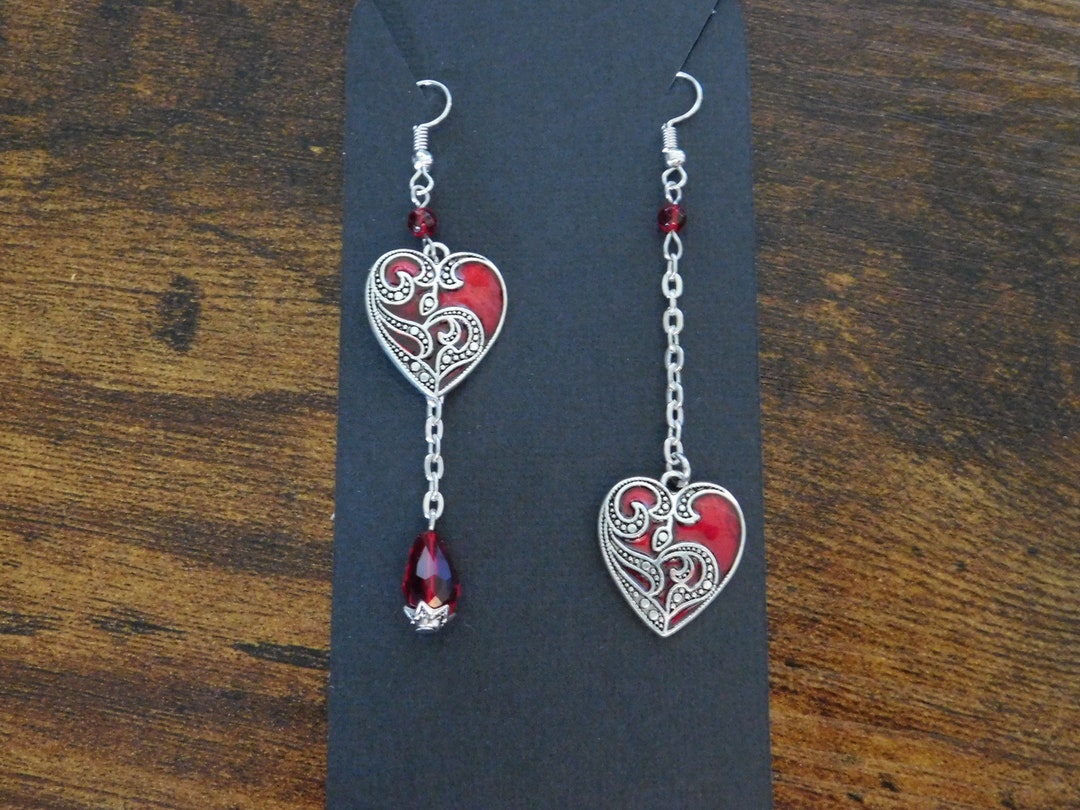 Gothic Mismatched Earrings | Gothic Red Heart Chain Earrings | Bleeding ...