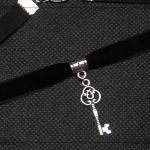 KEY BLACK VELVET Choker Necklace, Dainty Key Choker, Gothic Choker ...